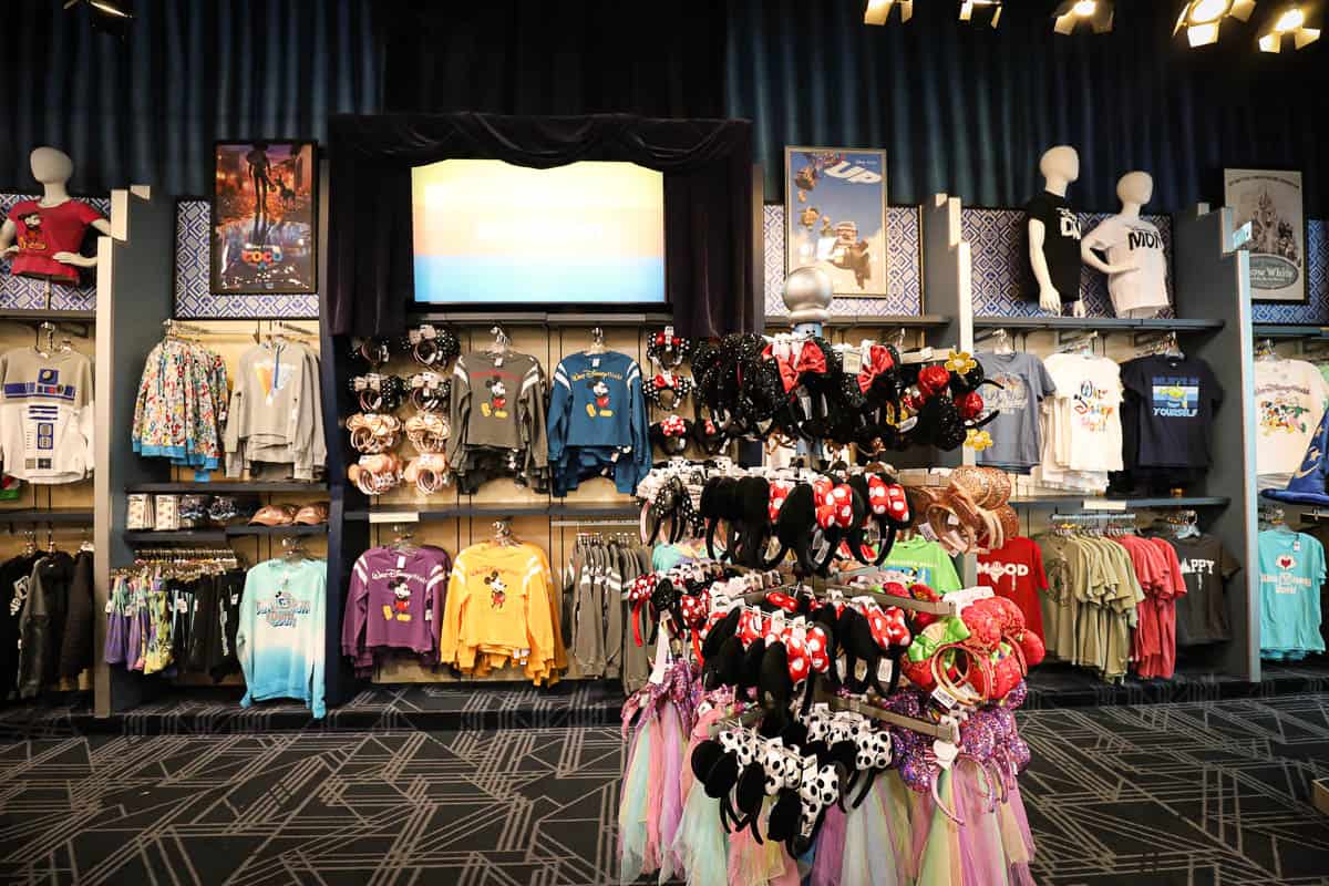 2022 Photo Report: Donald's Double Feature Gift Shop at Disney's All ...