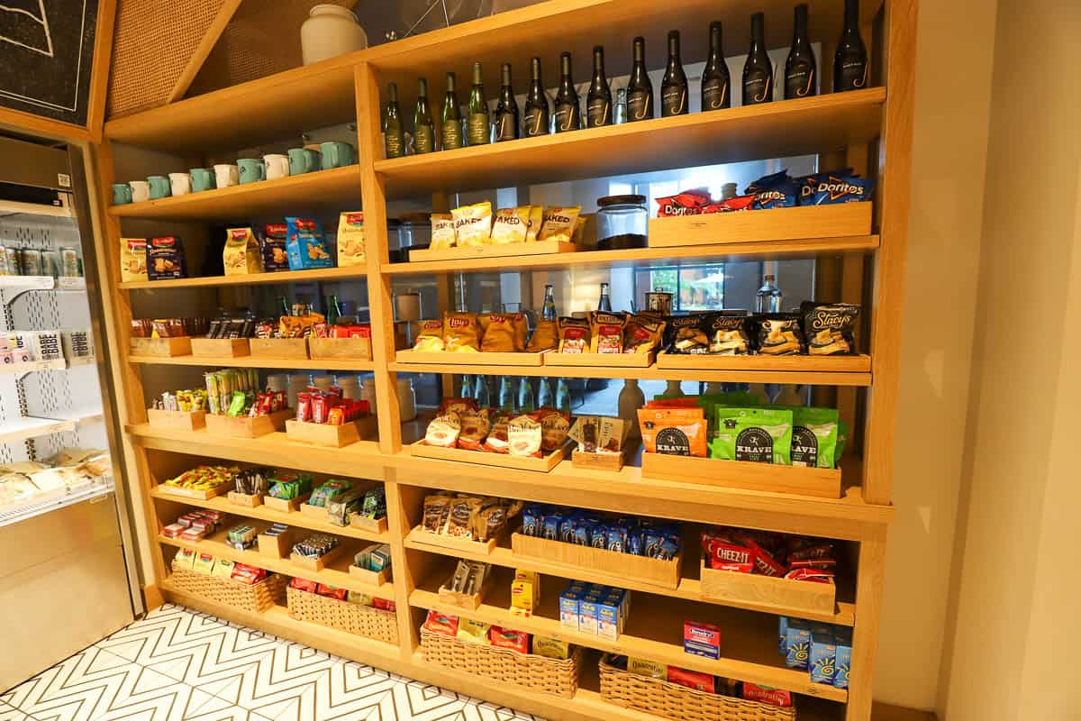 Java (Coffee, Eats, and Sweets) at Disney's Swan Resort