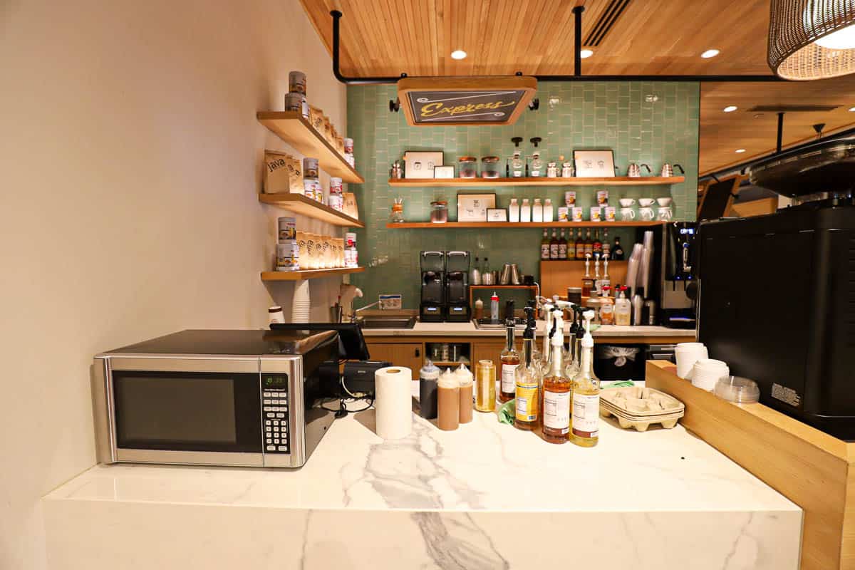 Java (Coffee, Eats, and Sweets) at Disney's Swan Resort