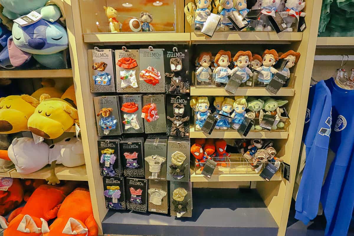 Sport Goofy Gifts and Sundries (Photos of Disney's All-Star Sports Gift ...