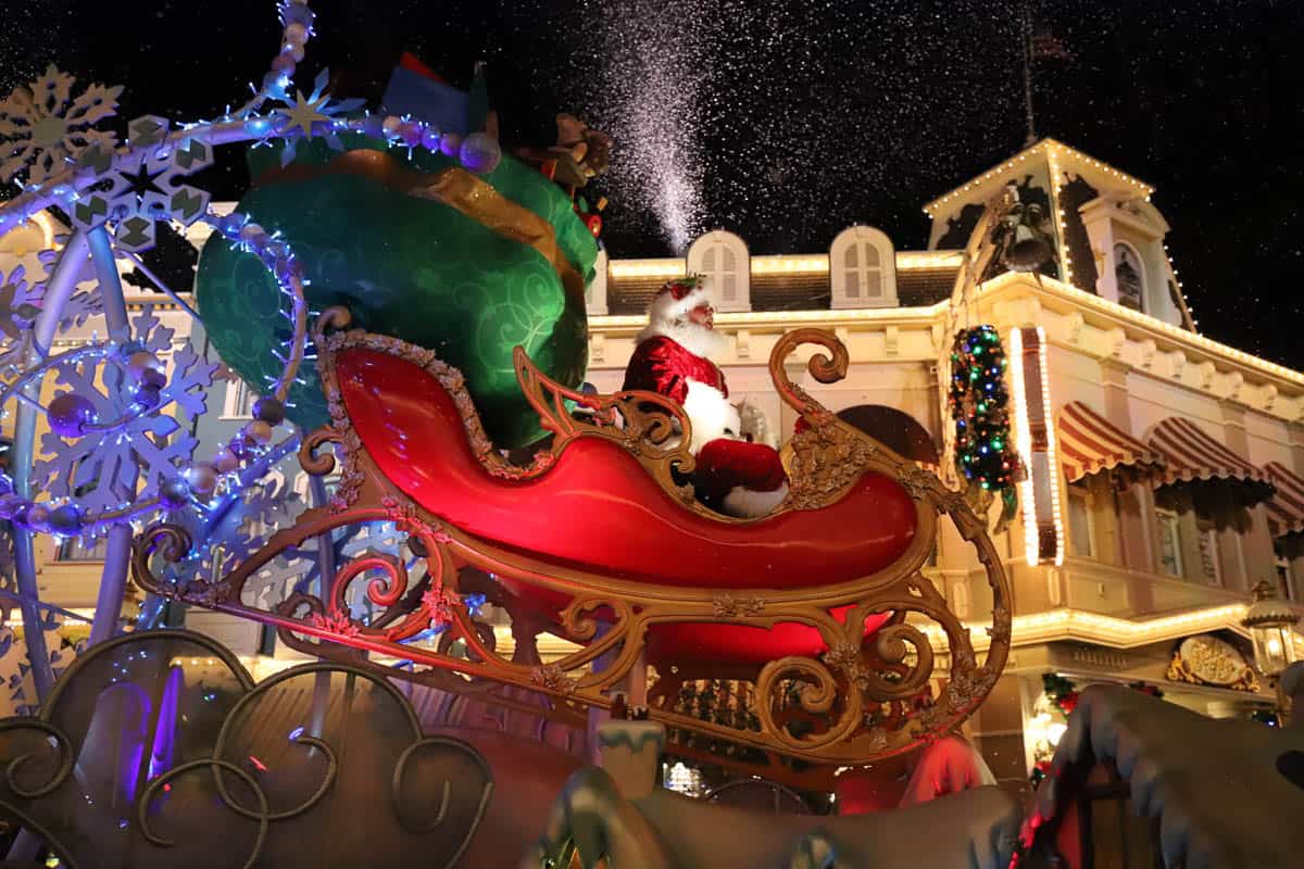 Meet Santa at Walt Disney World (with 2022 Updates)