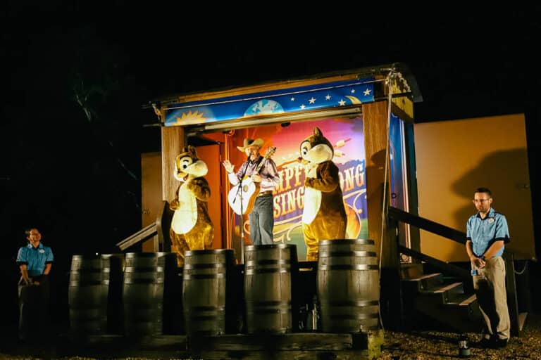 Chip 'n' Dale's Campfire Sing-A-Long at Disney's Fort Wilderness ...