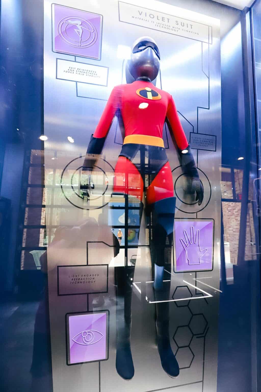 Meet Edna Mode (The Edna Mode Experience at Disney's Hollywood Studios) - Resorts Gal