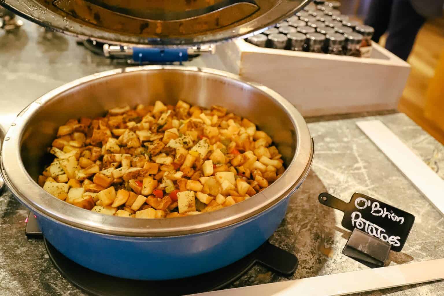 Amare Breakfast Review (The Buffet or À La Carte?)