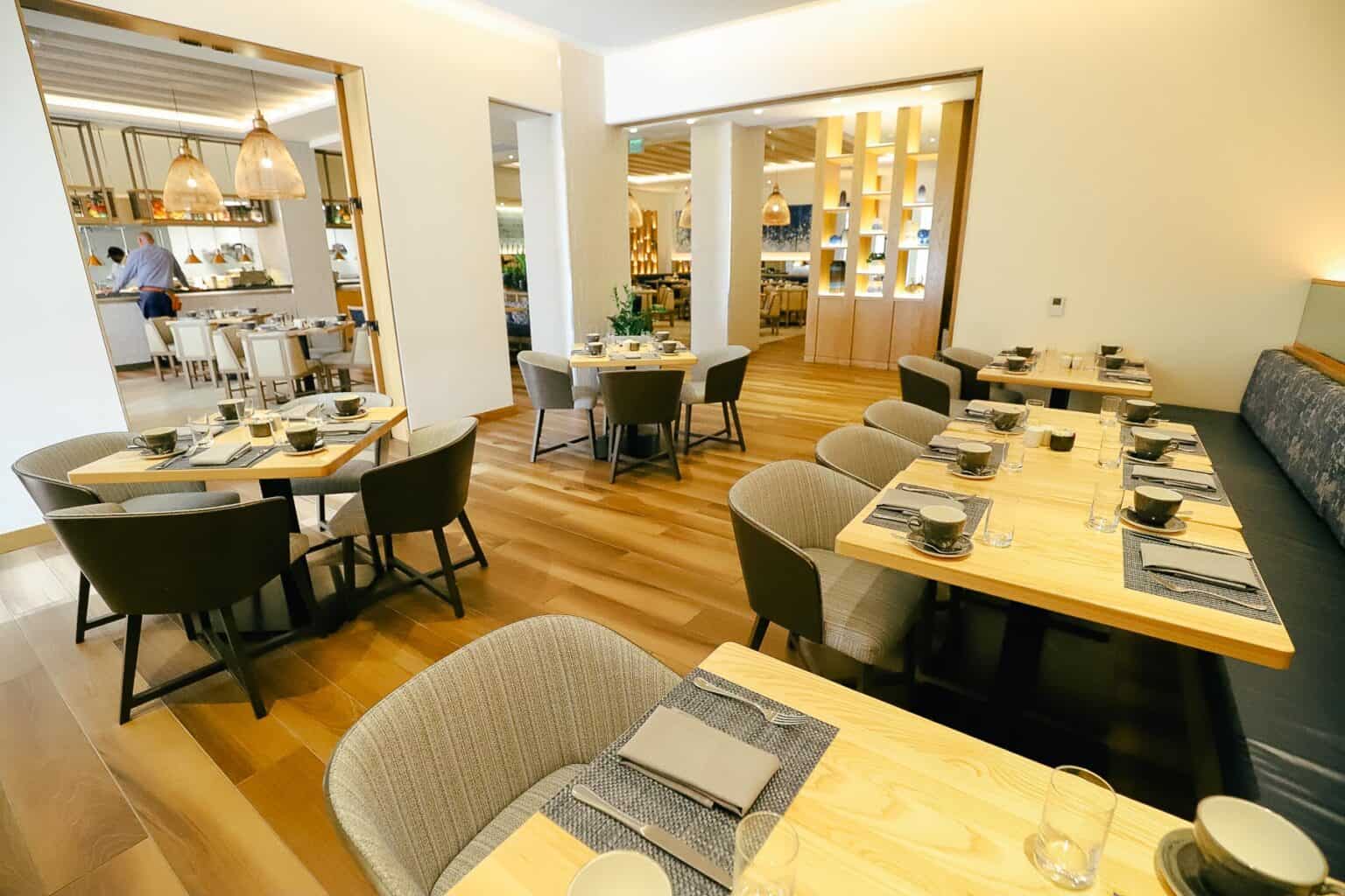 Amare Breakfast Review (The Buffet or À La Carte?)