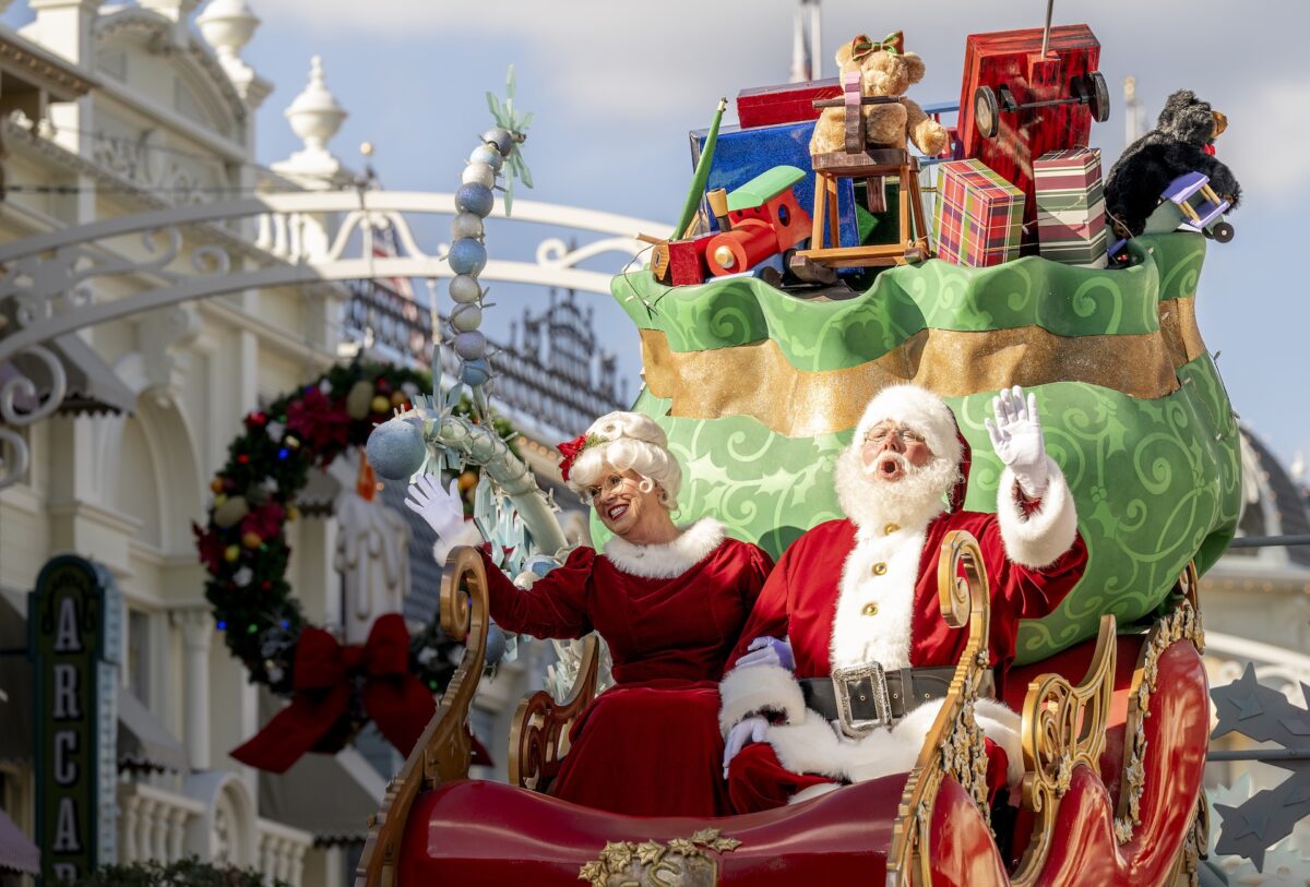 When and Where to Watch the 2025 Disney Parks Magical Christmas Day Parade