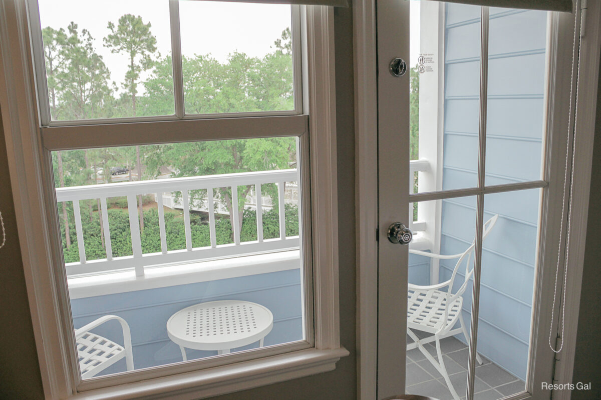 The Balcony Situation at Disney's Beach and Yacht Club (What You Need ...