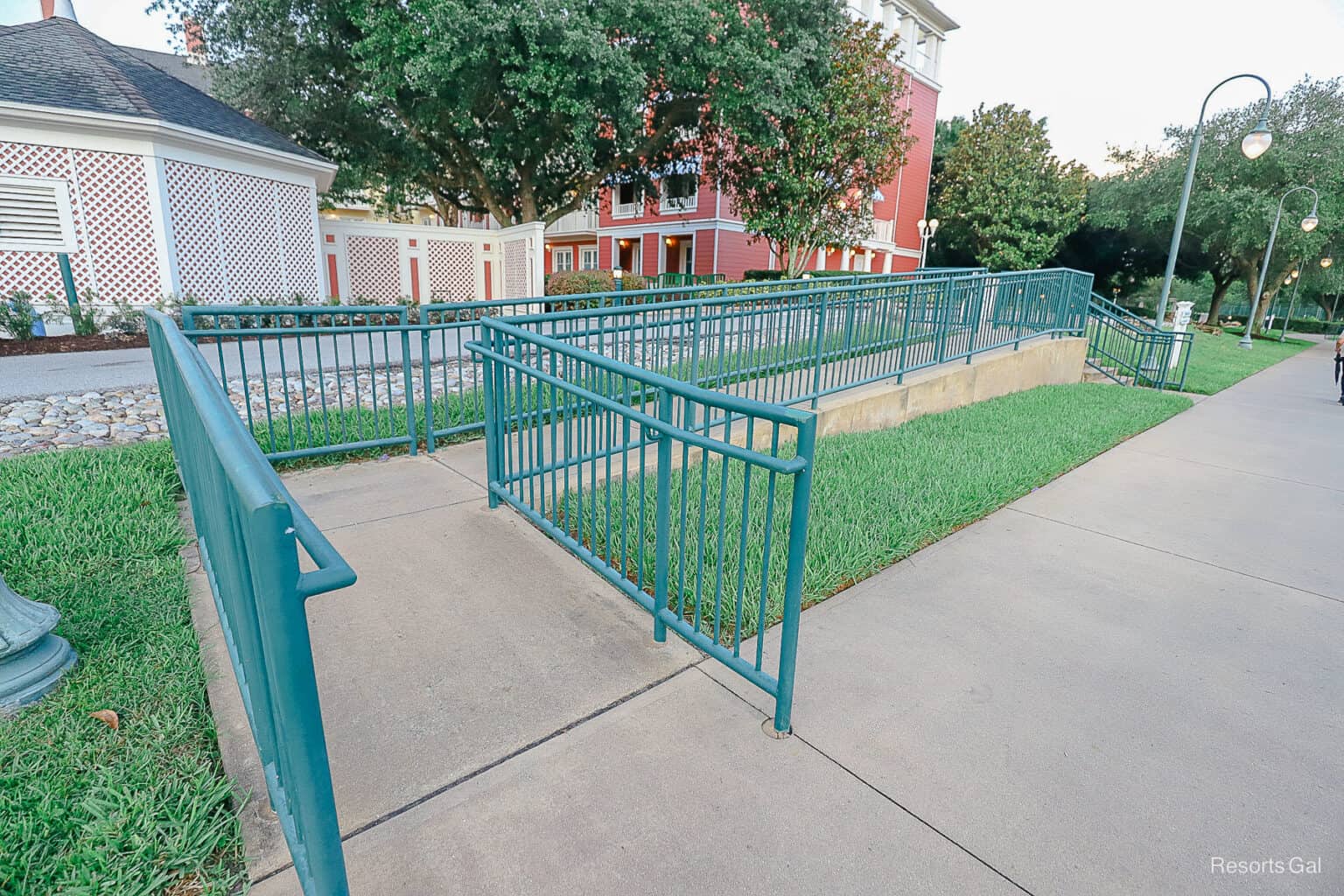 Take This Shortcut if You're Walking Between Hollywood Studios and ...