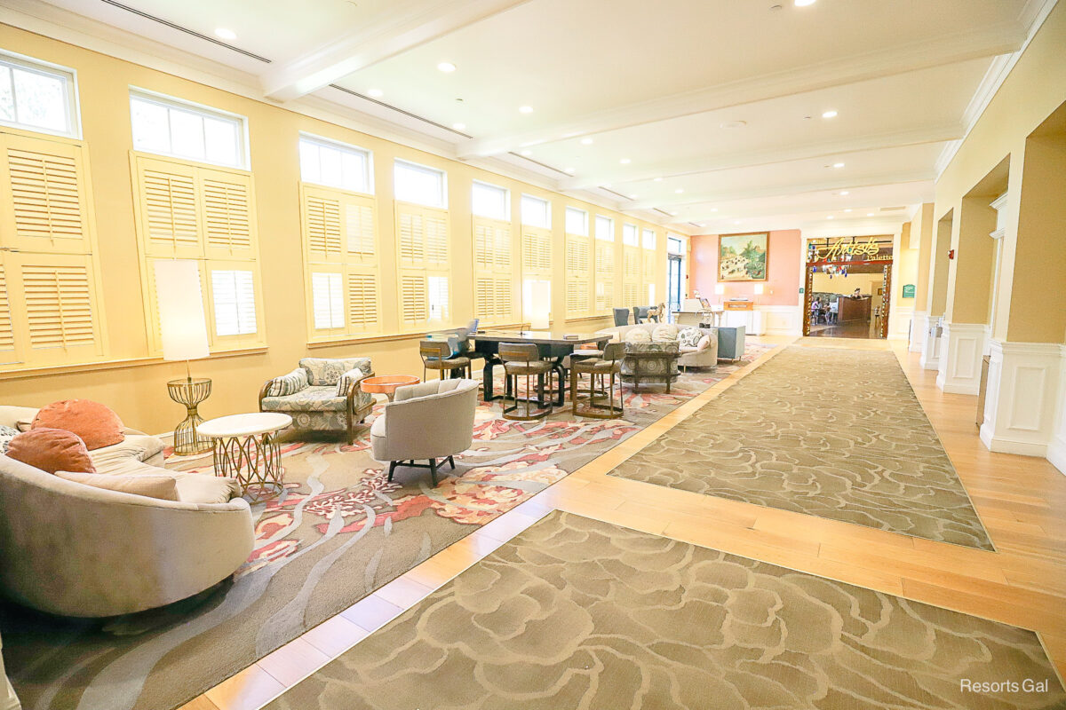 A Visit to the Carriage House Lobby of Disney's Saratoga Springs ...