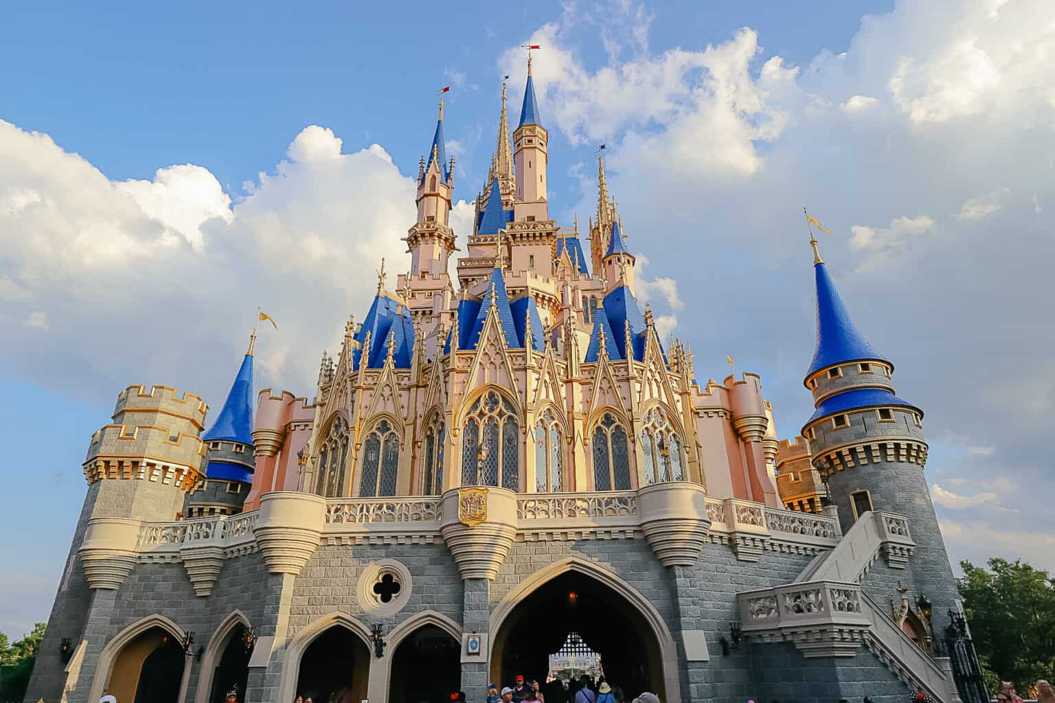 A Walk Around Cinderella Castle at Magic Kingdom (Photos and Things to ...
