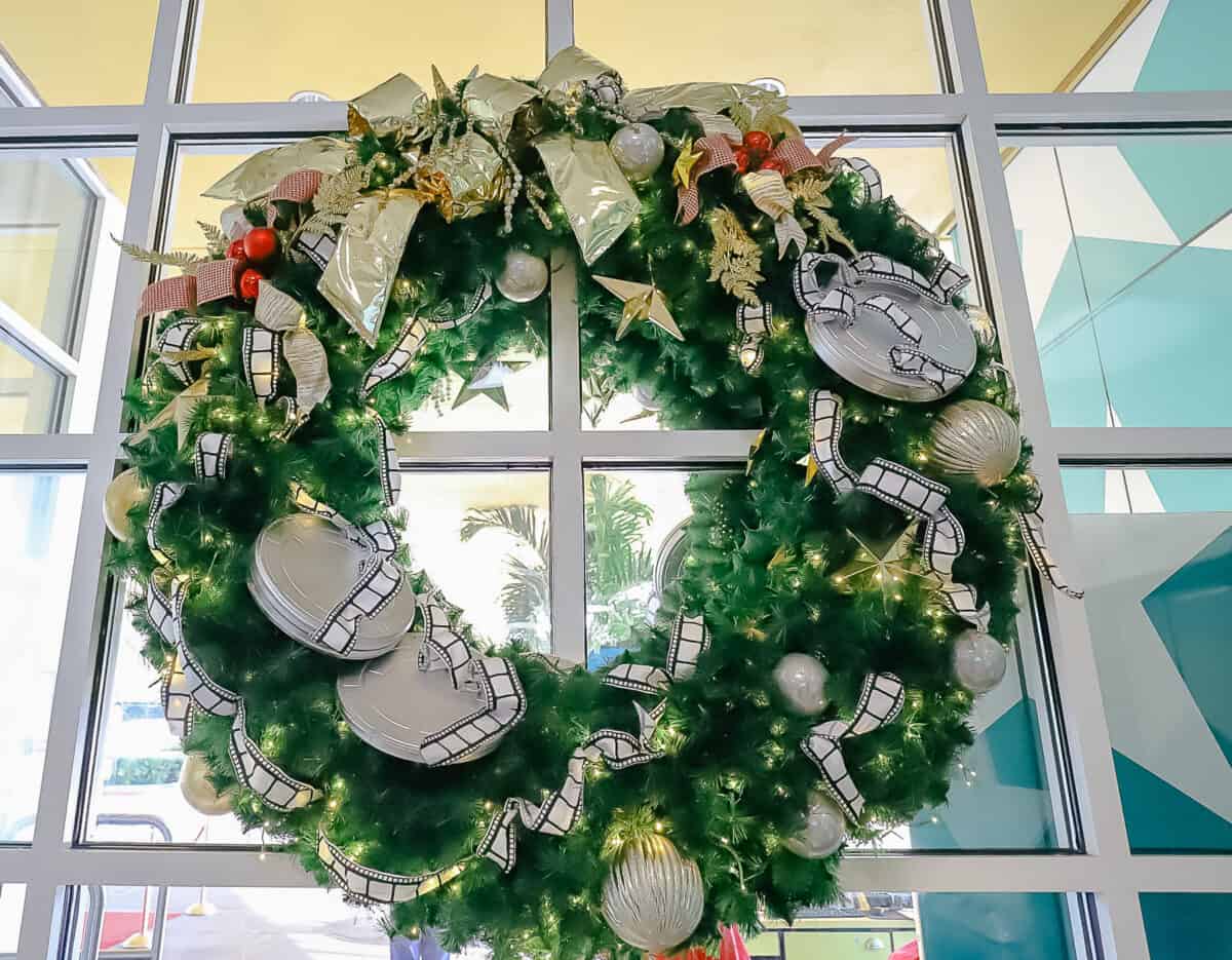 Christmas at Disney's All-Star Resorts (Preview the Holiday Decor at ...