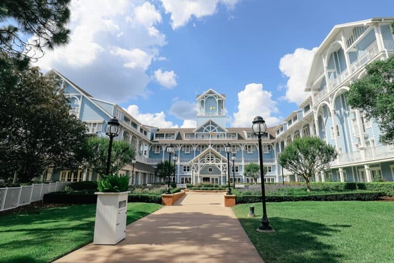 Staying Club Level at Disney's Beach Club: The Stone Harbor Club ...