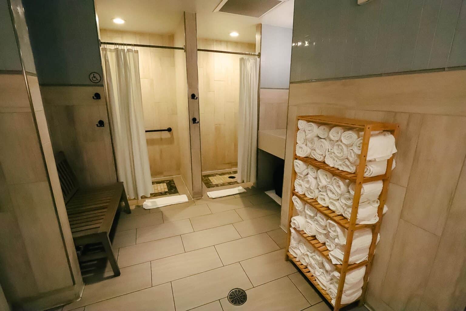 Pool Changing Areas, Showers, and Amenities at the Disney Resort Hotels ...
