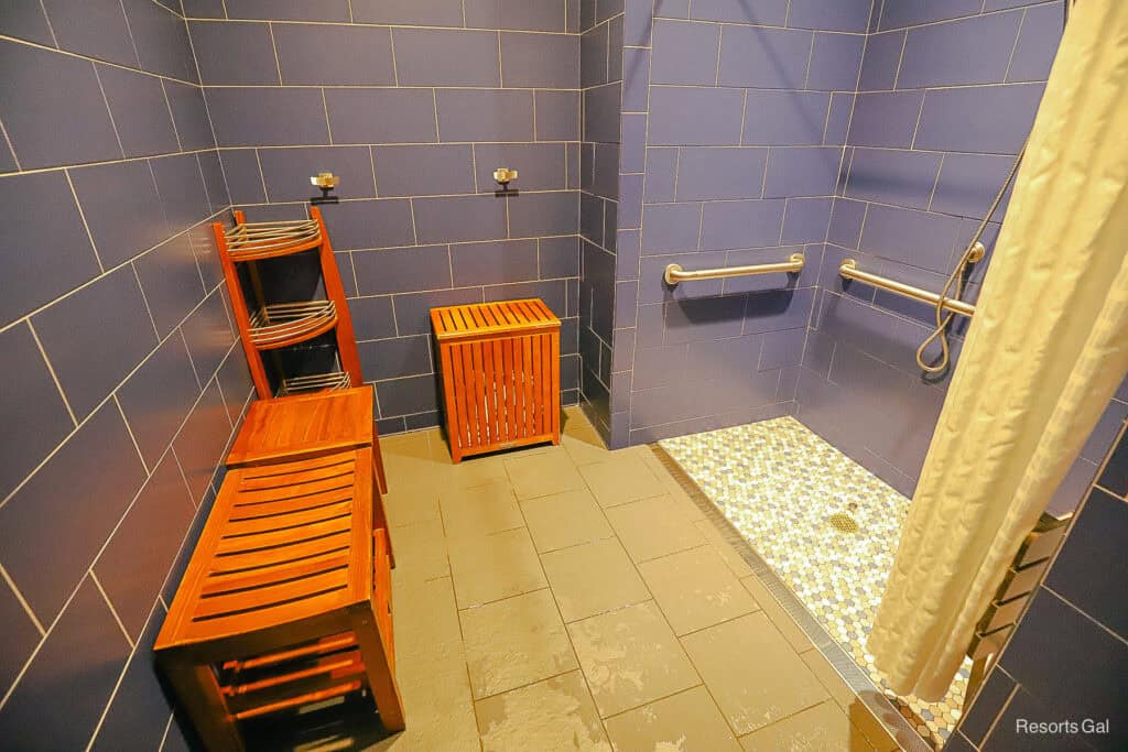 Pool Changing Areas, Showers, and Amenities at the Disney Resort Hotels ...