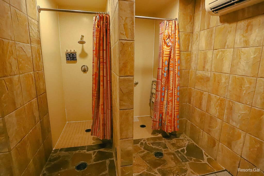 Pool Changing Areas, Showers, and Amenities at the Disney Resort Hotels ...