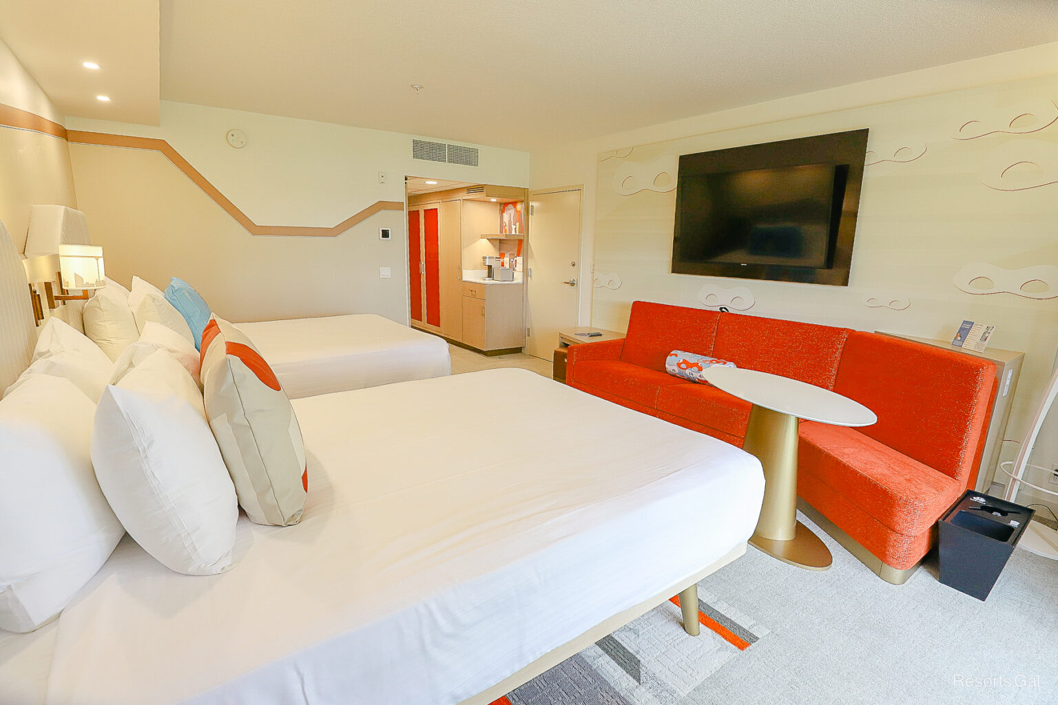 Party of Five? These Disney Hotel Rooms Offer a 5th Sleeper - Resorts Gal