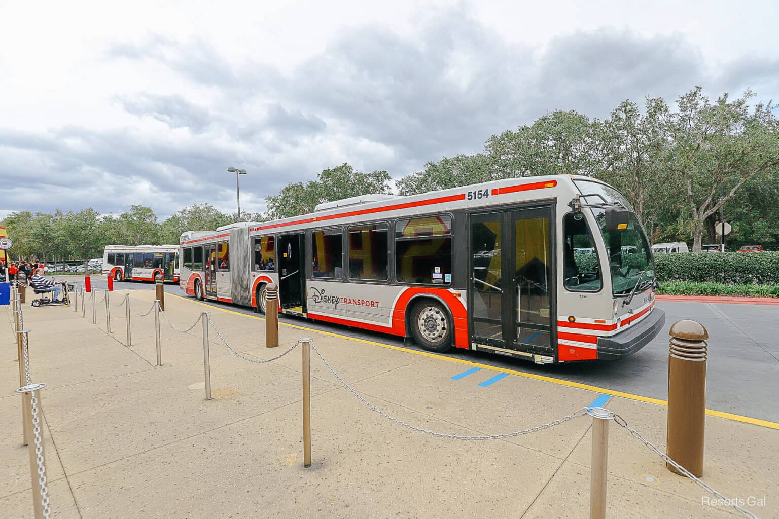 A Guide to Disney World's Resort Bus Schedule (With Hours and Destinations)