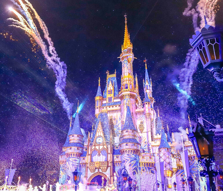 Magic Kingdom Holiday Fireworks Schedule Changes: Christmas Week to New ...