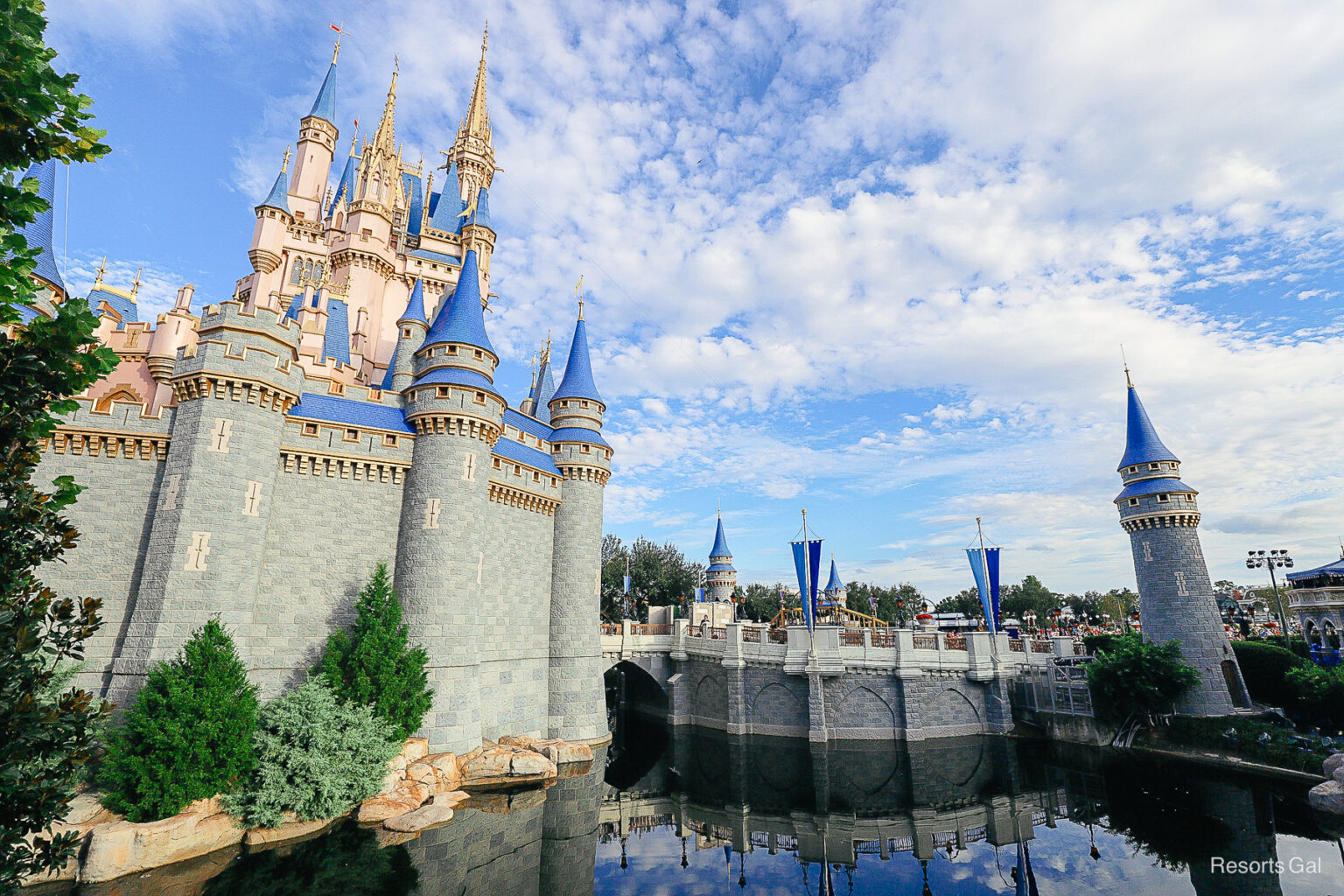 Disney Set to Begin Repainting Cinderella Castle in January 2026