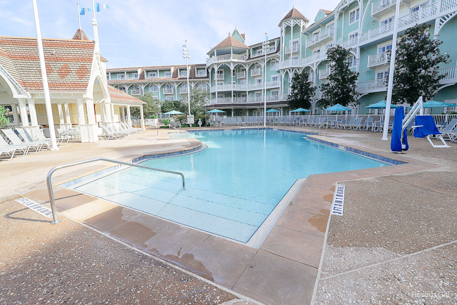 Disney's Yacht Club Resort Pool Guide (Photos and Amenities)