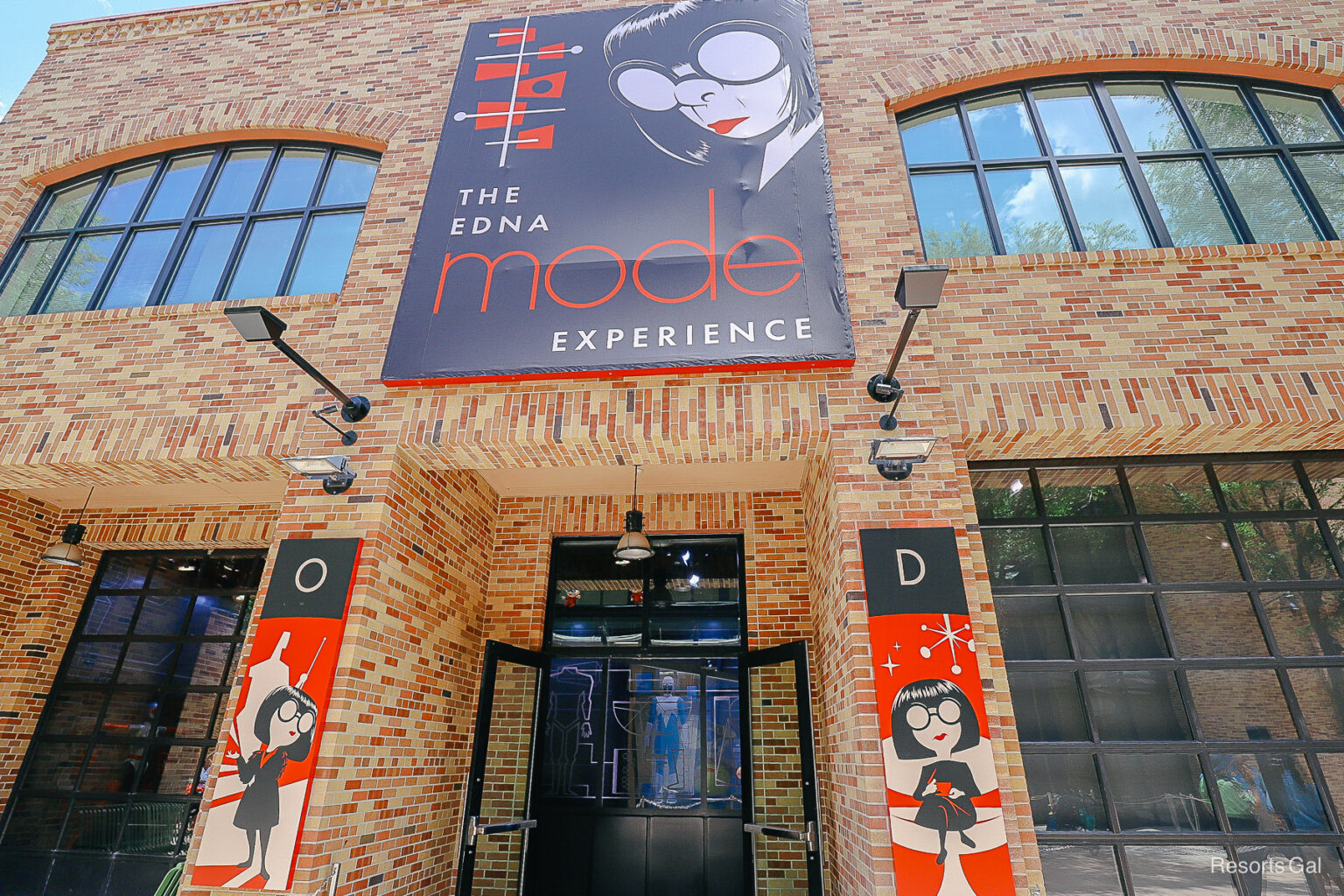 Character Spotlight: Edna Mode from 'The Incredibles' at Disney World - Resorts Gal