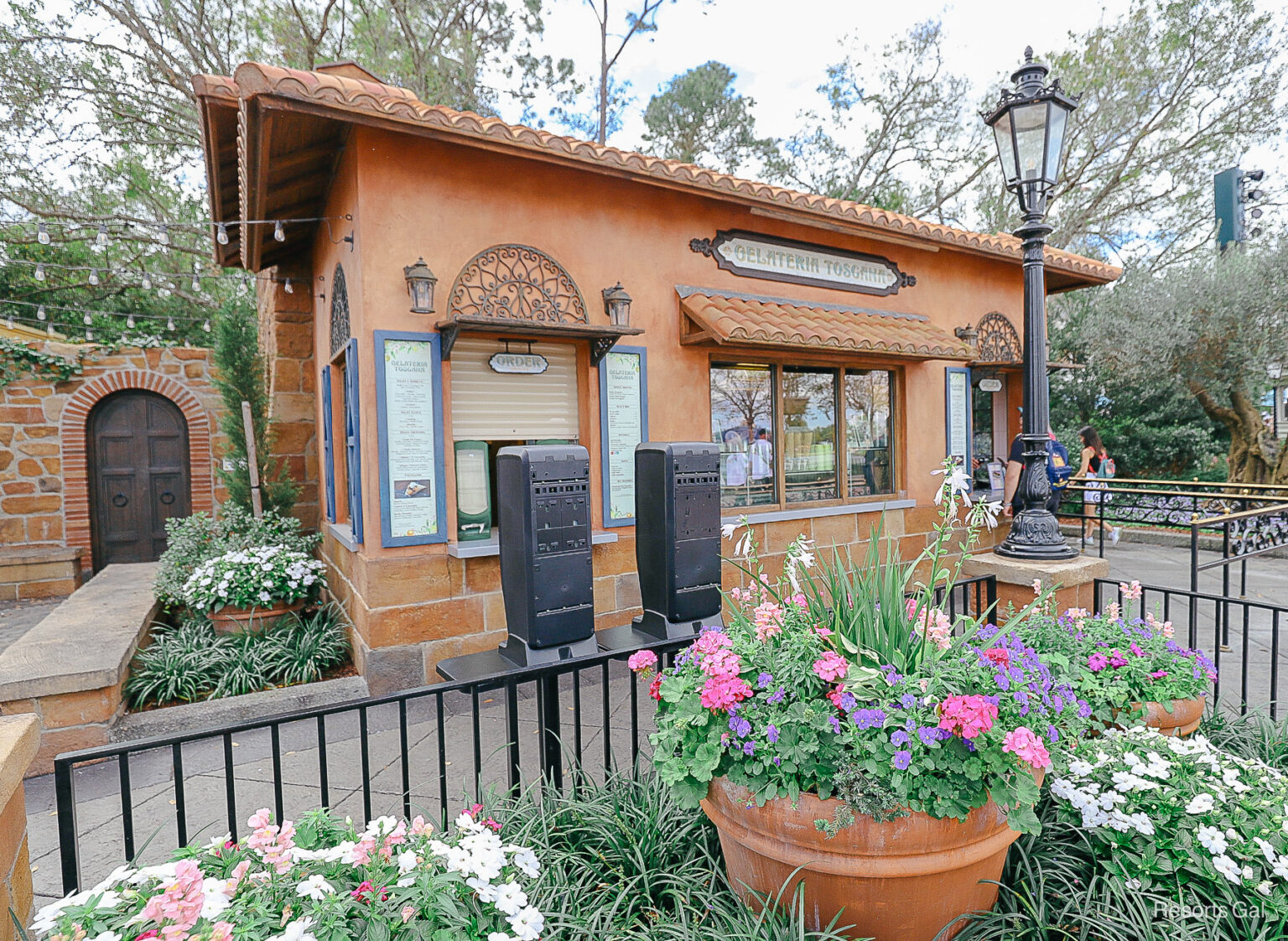 Epcot's Italy Pavilion (Entertainment, Dining, and Shopping) - Resorts Gal
