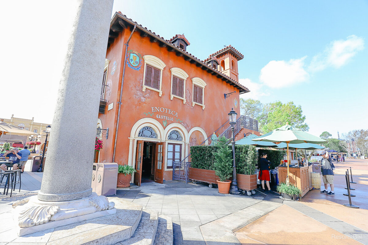 Epcot's Italy Pavilion (Entertainment, Dining, and Shopping) - Resorts Gal