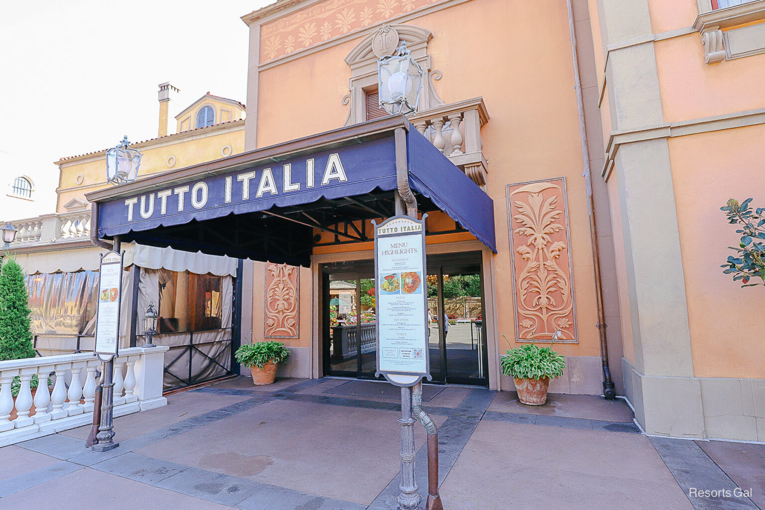 Epcot's Italy Pavilion (Entertainment, Dining, and Shopping) - Resorts Gal