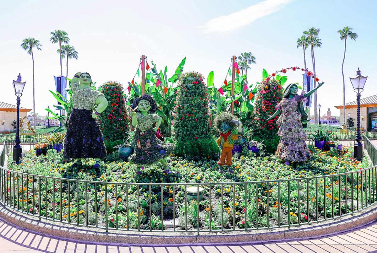 New and Returning Character Topiaries for the 2025 Epcot International ...