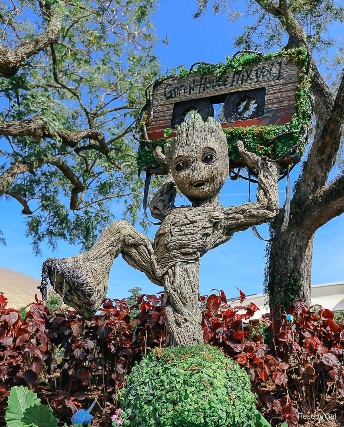 2024 Epcot Character Topiaries List (Photos with Where to Find Them)