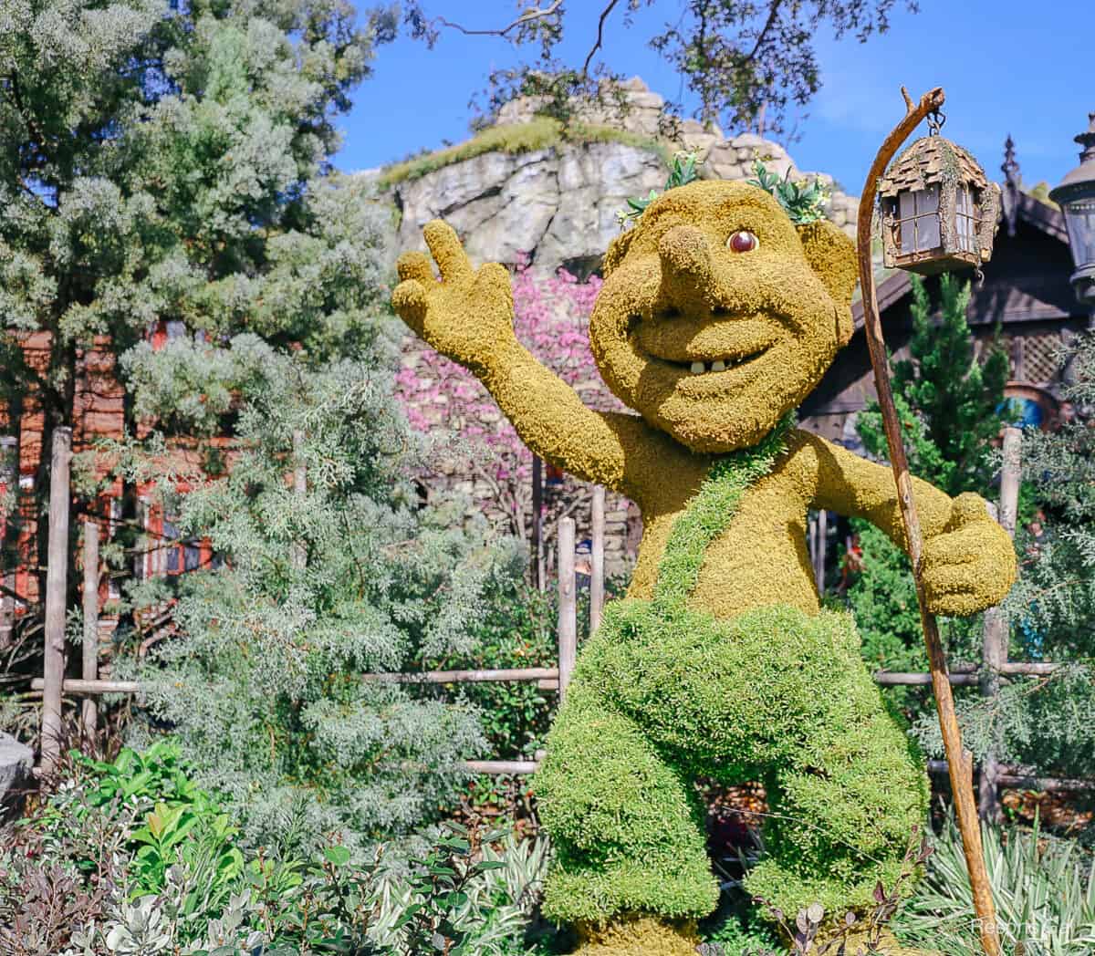 The Norway Pavilion Troll Topiary at Epcot (How It's Changed Through ...