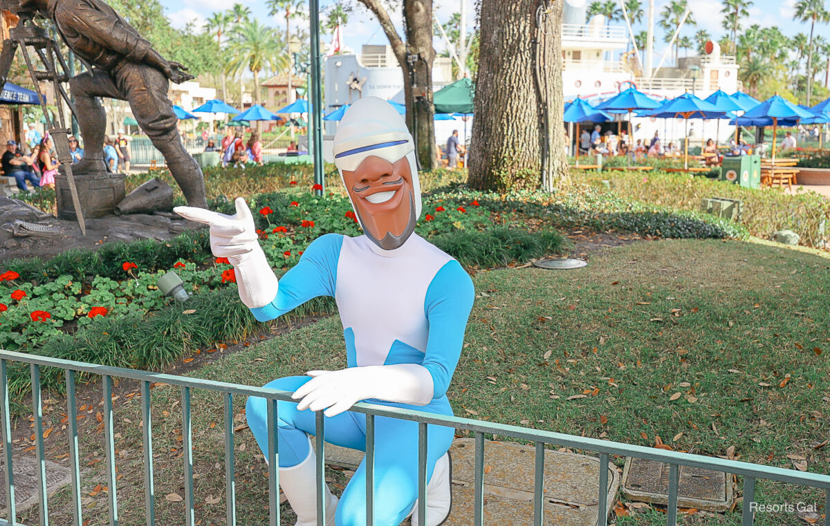 See Frozone as a Character Sighting at Disney's Hollywood Studios ...