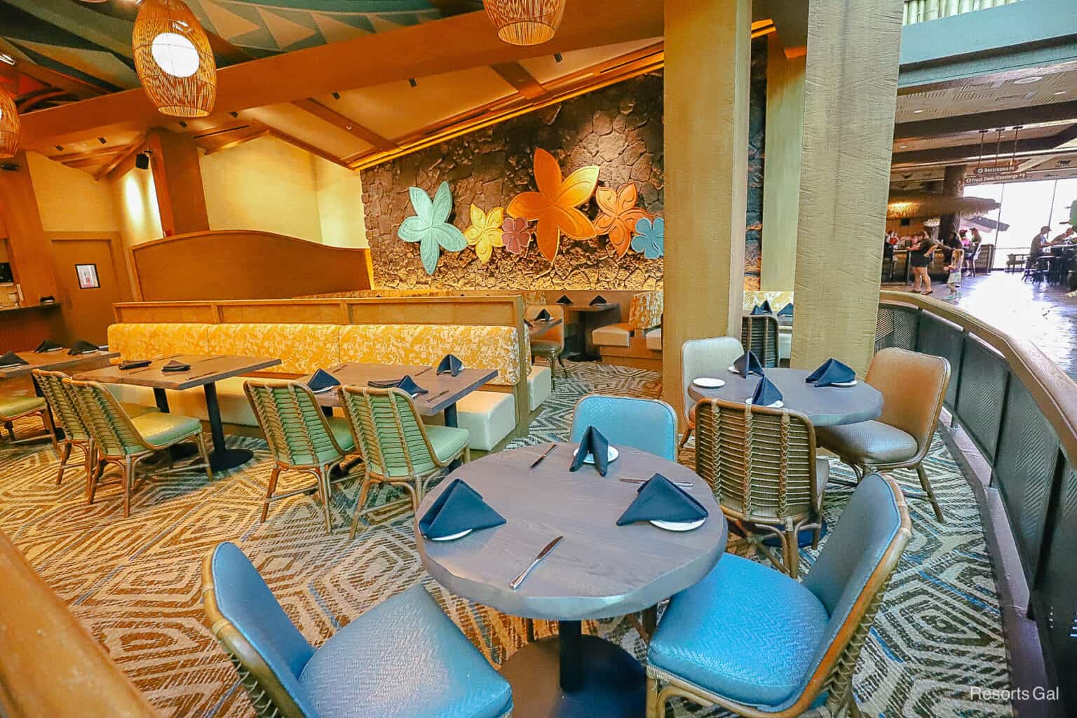 Disney's Polynesian Village Restaurants Guide