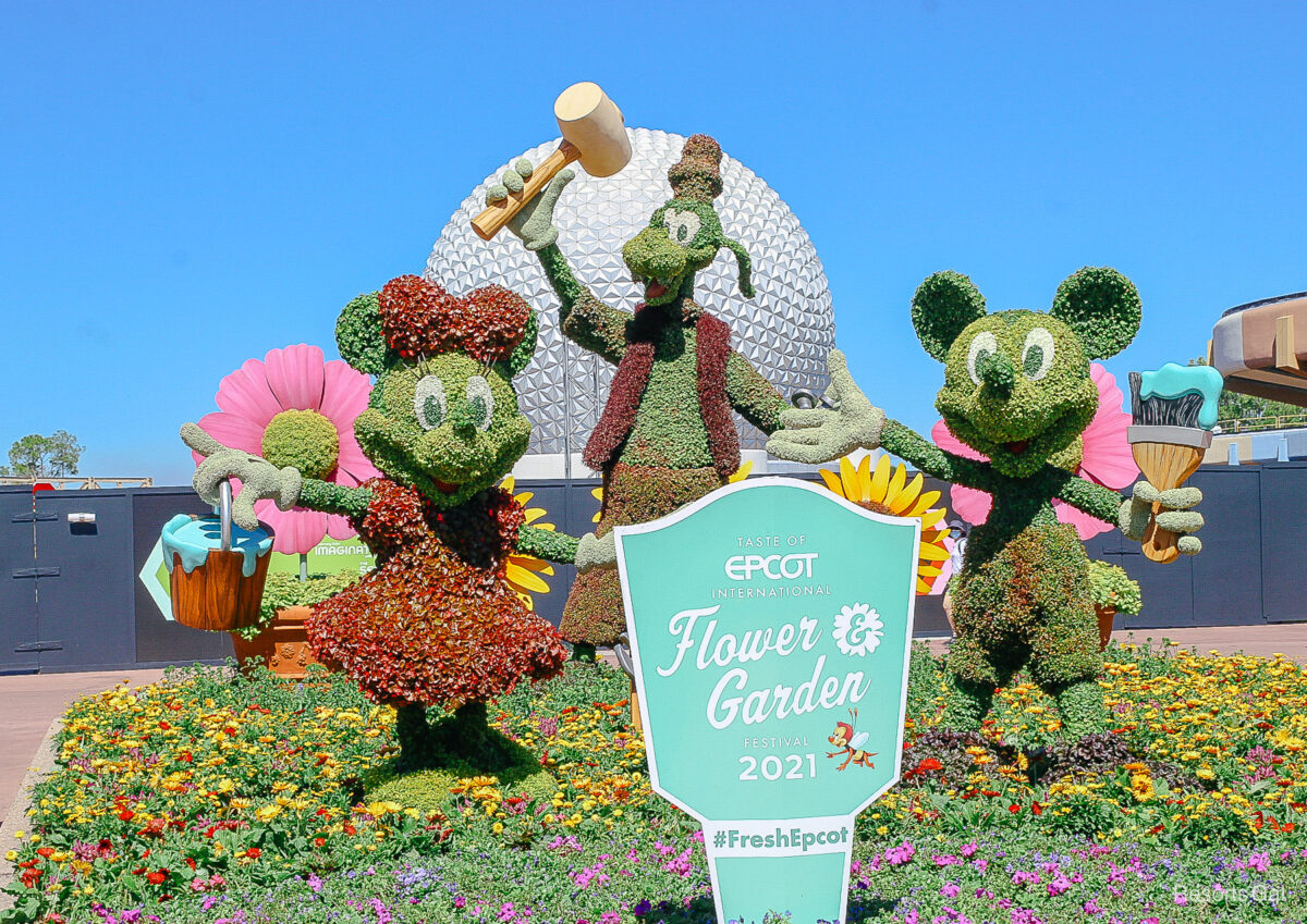 Through the Years: Mickey and Minnie Mouse's Character Topiaries at ...