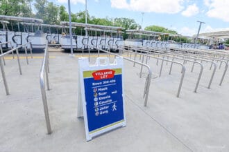 How the Parking Trams Work at Disney World (For Each Park) - Resorts Gal