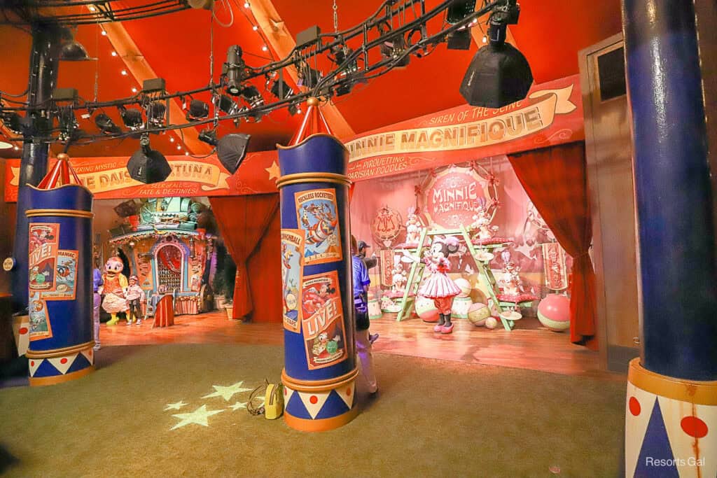 Pete's Silly Sideshow (Meet Disney Pals as Circus Stars at Magic ...