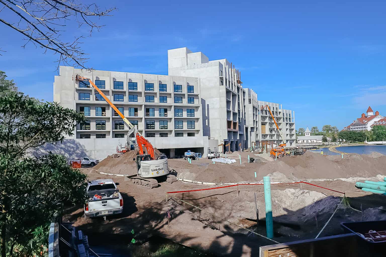2024 Construction at Disney's Polynesian Resort (DVC Tower Updates ...
