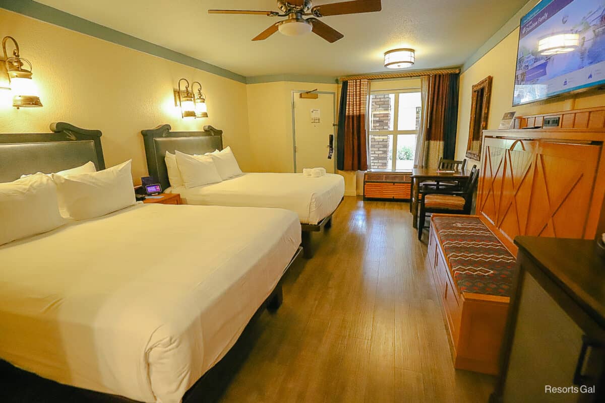 Disney's Port Orleans Riverside Alligator Bayou Room (Photos + Tour ...