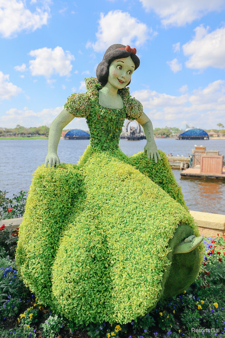 Through the Years: Snow White and the Seven Dwarfs Character Topiaries ...