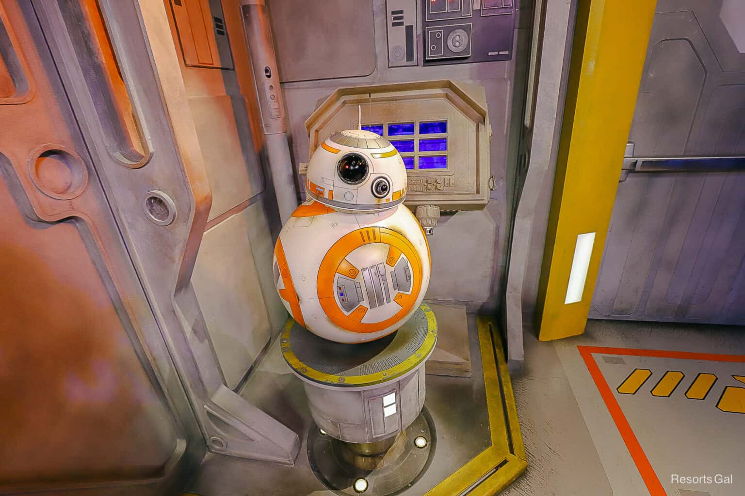 Star Wars Launch Bay at Disney's Hollywood Studios (The Complete Guide ...