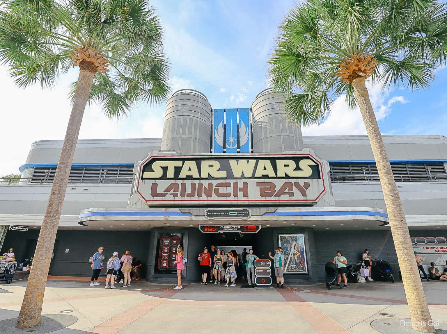 Star Wars Launch Bay at Disney's Hollywood Studios (The Complete Guide ...