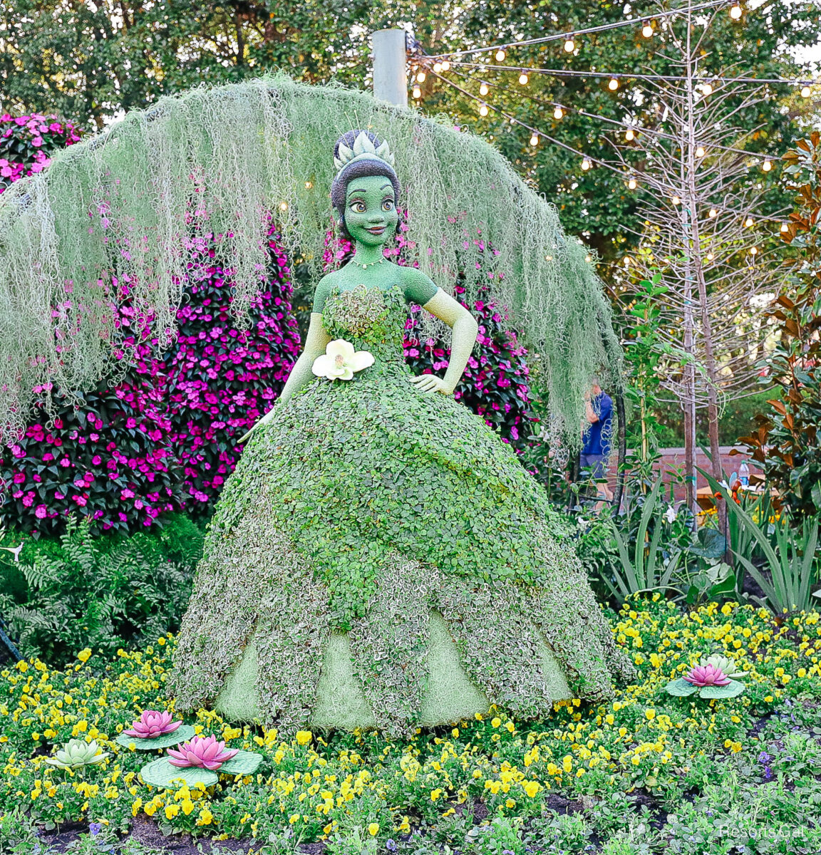 Princess Tiana Topiary Returns to Epcot Flower and Garden Festival in ...