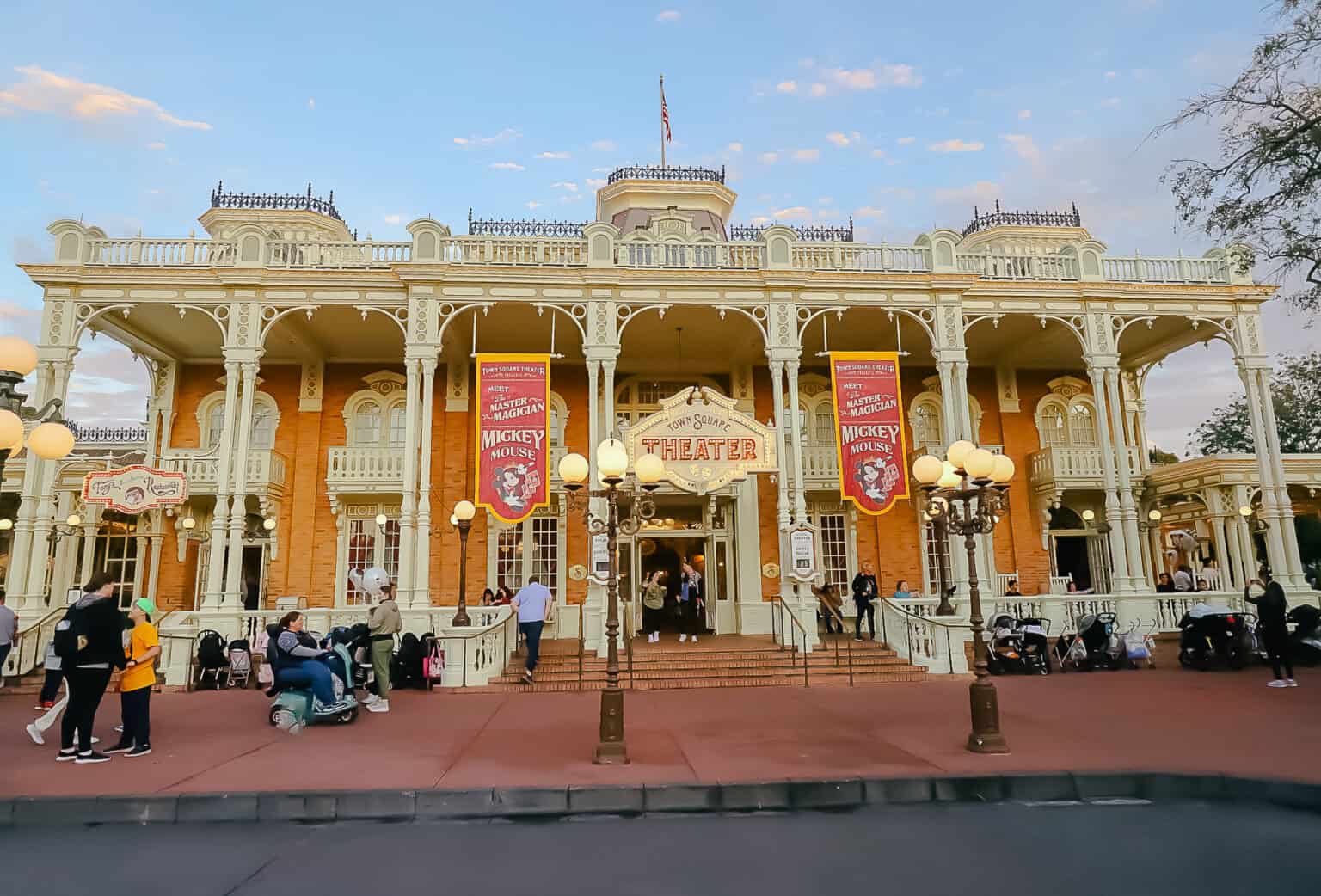 Meet Mickey Mouse the Magician at Town Square Theater (Magic Kingdom)