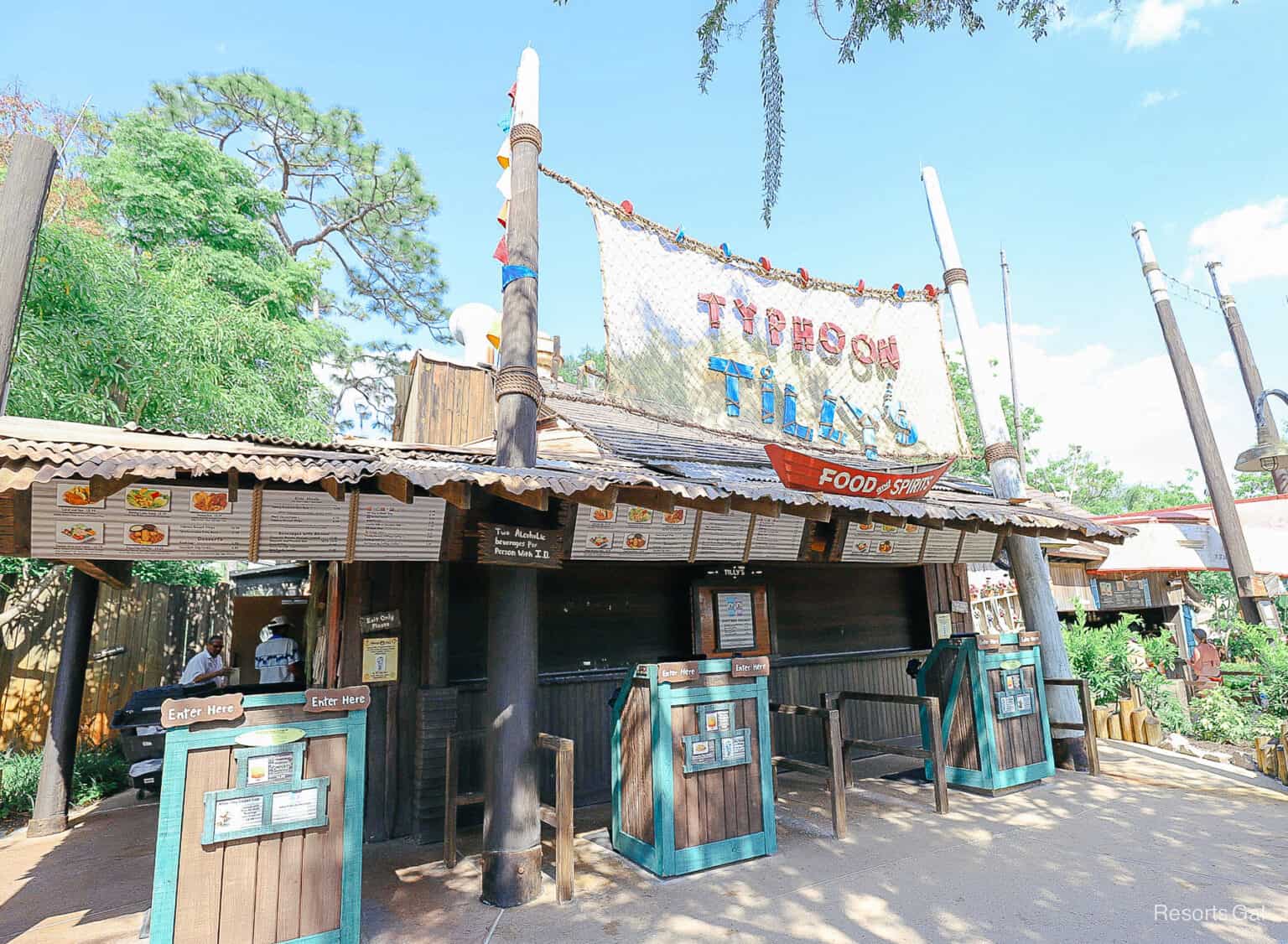 What to Eat at Disney's Typhoon Lagoon (Locations, Menus, and Food ...